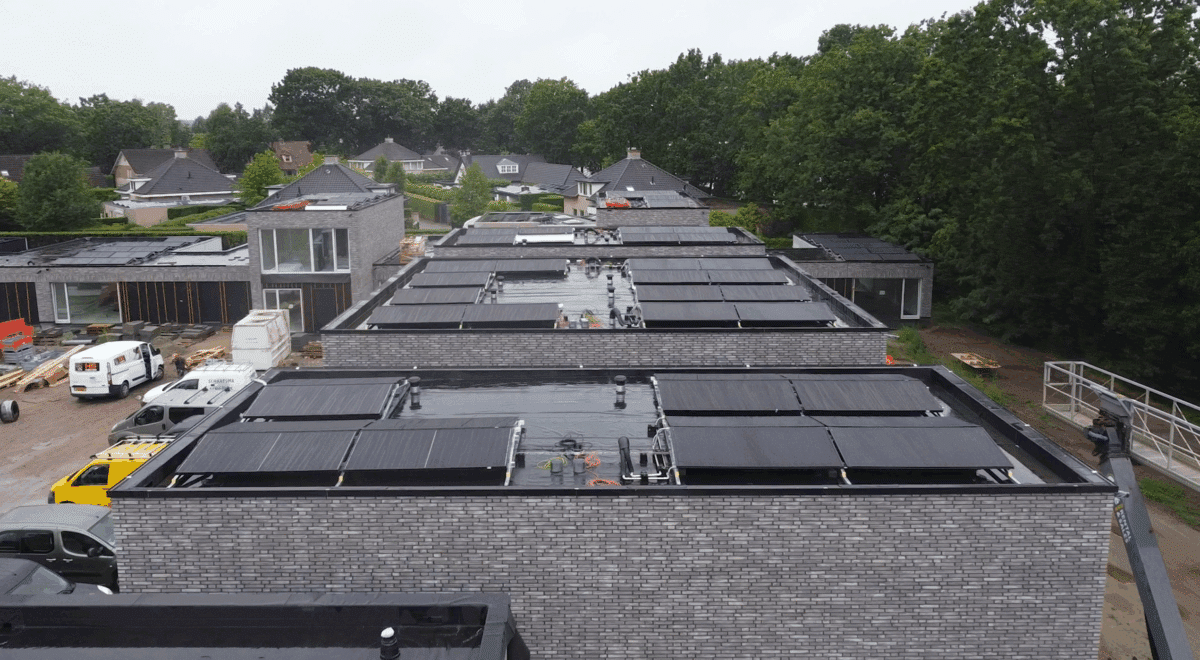 16 pre-fab woningen met Triple Solar PVT-systeem in Breda