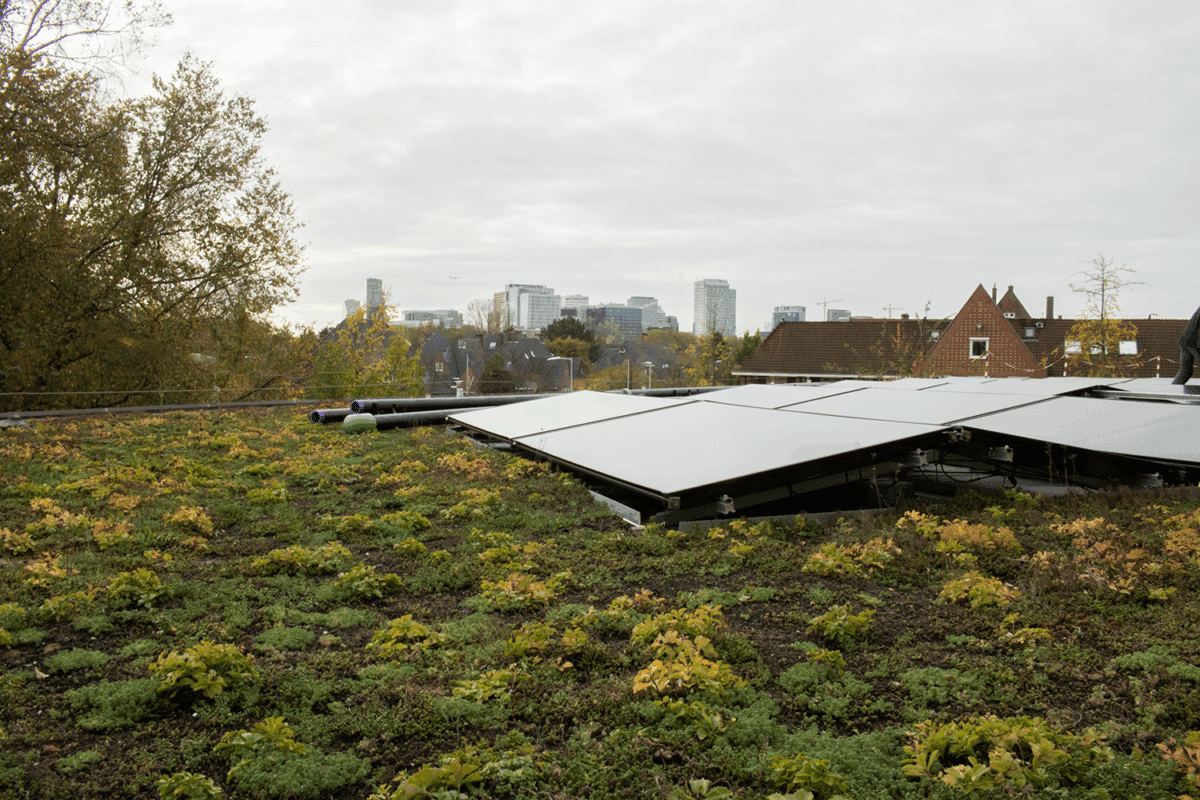 Regeneratie WKO met PVT-panelen bij Apollo House